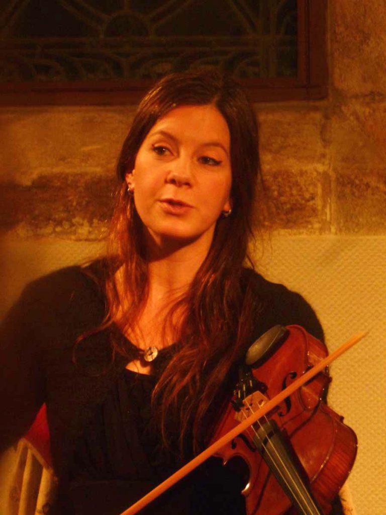 Éva Fogelgesang - Artiste musicienne